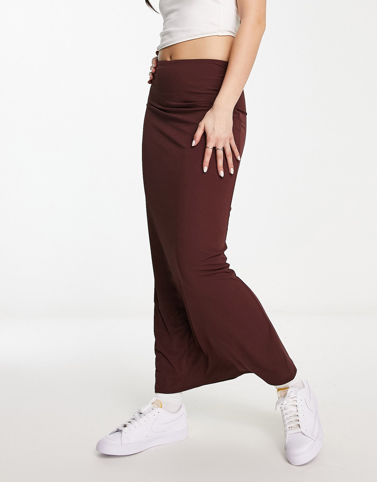 Pull&Bear slinky column maxi skirt in aubergine – ASOS Sample Sale