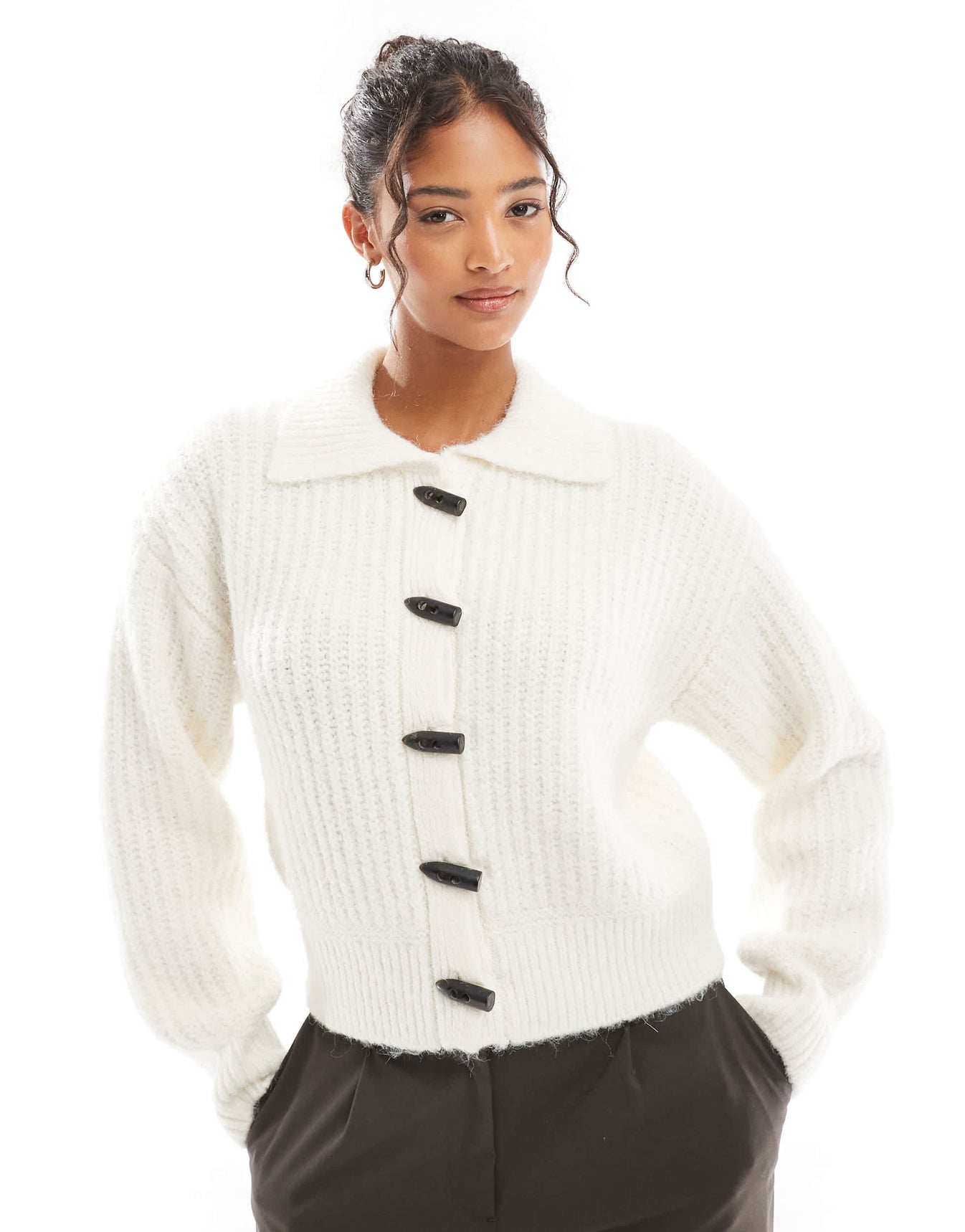 Bershka chunky knit cardigan in white – ASOS Sample Sale